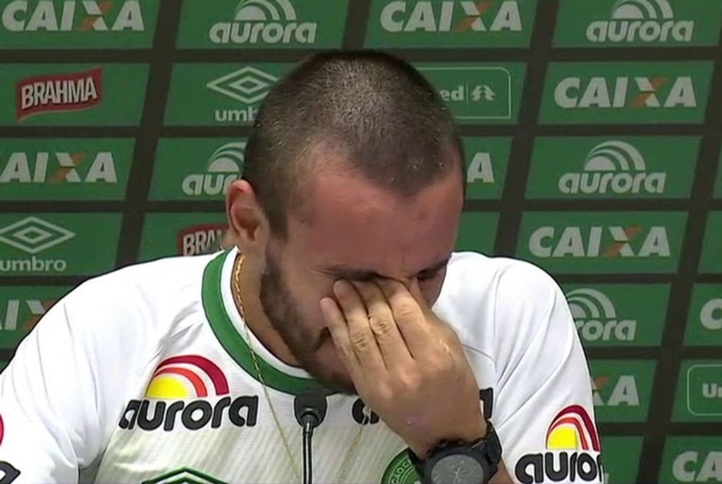 Alan Ruschel retorna à Arena Condá e chora: 'Farei de tudo para voltar ...