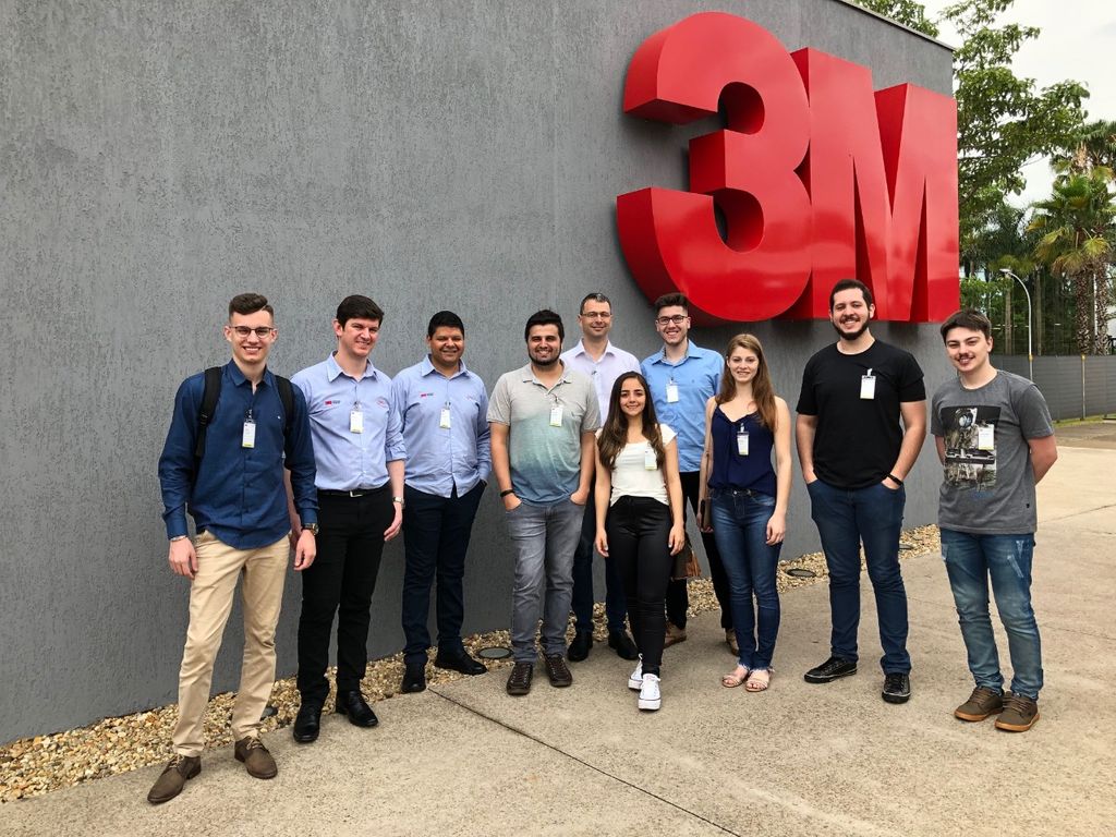Vencedores do Desafio A Inovação que cola conhecem unidade da 3M em São ...